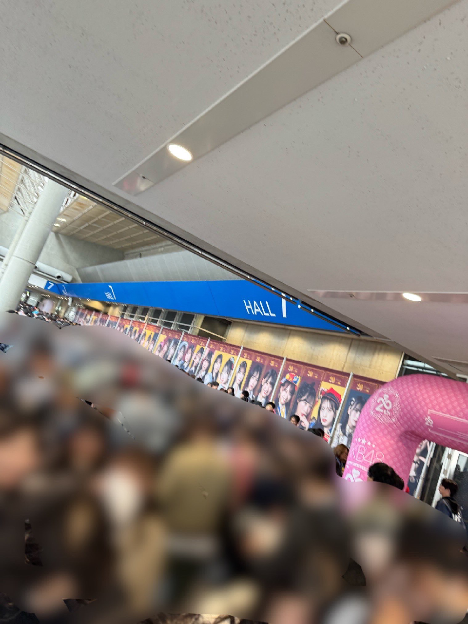 【朗報】SKEメンバー、完全プライベートでAKB東京握手会に参加して感動してしまうw w w w w w w w w w